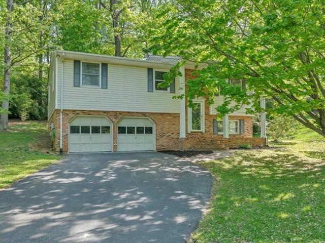 56 Heather Ln, Troutville, VA 24175