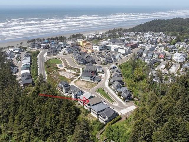 56 Hidden Cove Loop, Pacific Beach, WA 98571