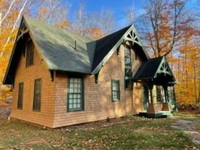 56 Highpoint Dr, Frye Island, ME 04071