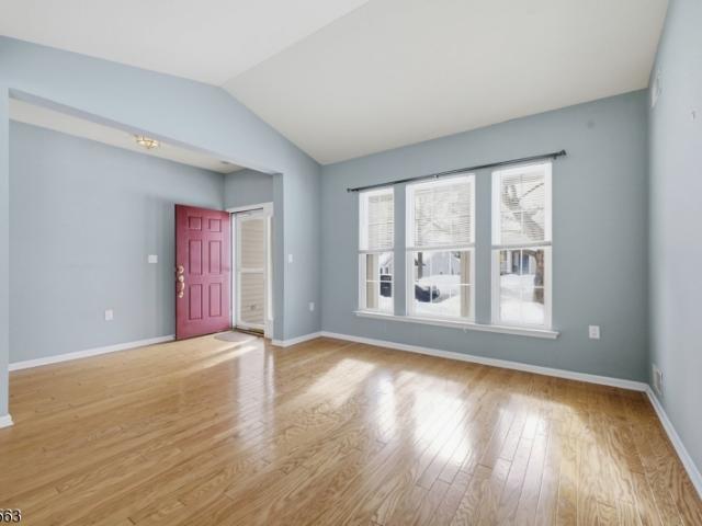 56 Kensington Cir