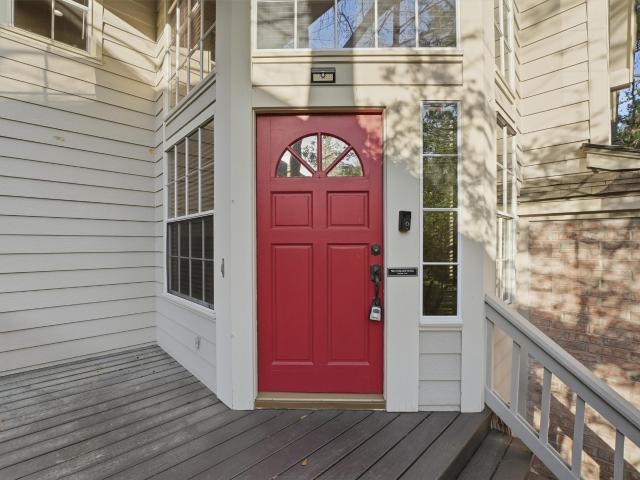 56 Lakeridge Drive