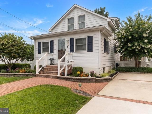 56 Lakeview Ave, Pennsville, NJ 08070