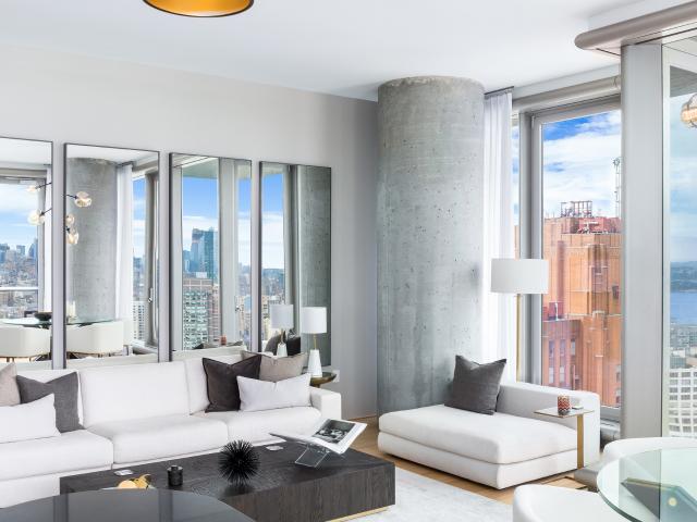 56 LEONARD Street 33BW