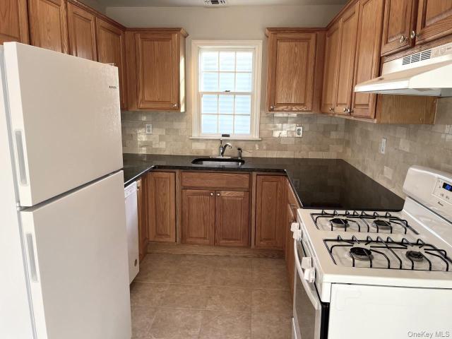 56 Linwood Road N 2nd Fl