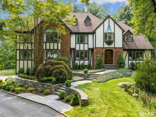 56 Long Lots Rd, New Canaan, CT 06840