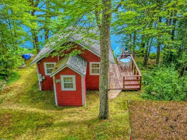 56 Loon Rd, Canaan, ME 04924
