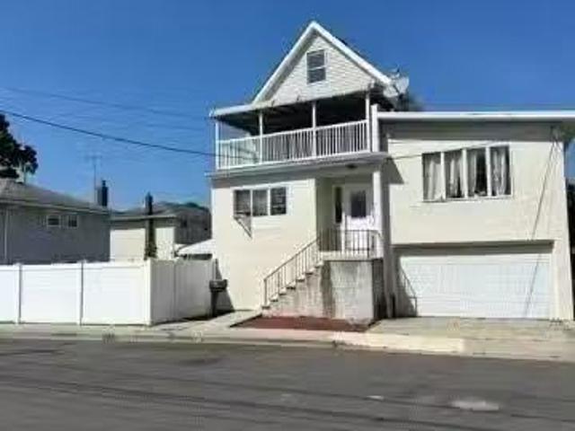 56 M Street, Elmont, NY 11003