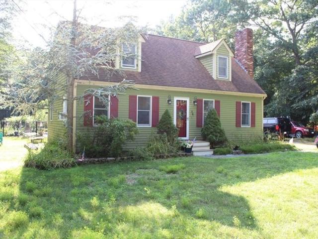56 Macomber St, Berkley, MA 02779