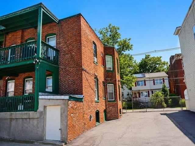 56 Marlborough St, Chelsea, MA 02150