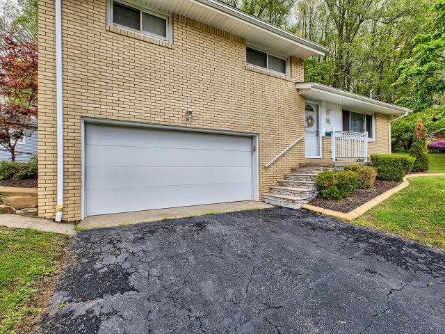 56 Meadowbrook Avenue
