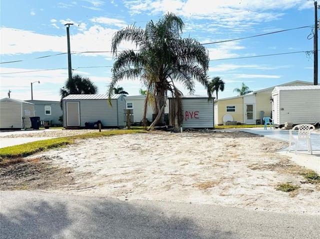 56 Montego Dr, Palmetto, FL 34221