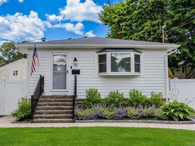 56 Morris Ave, West Islip, NY 11795