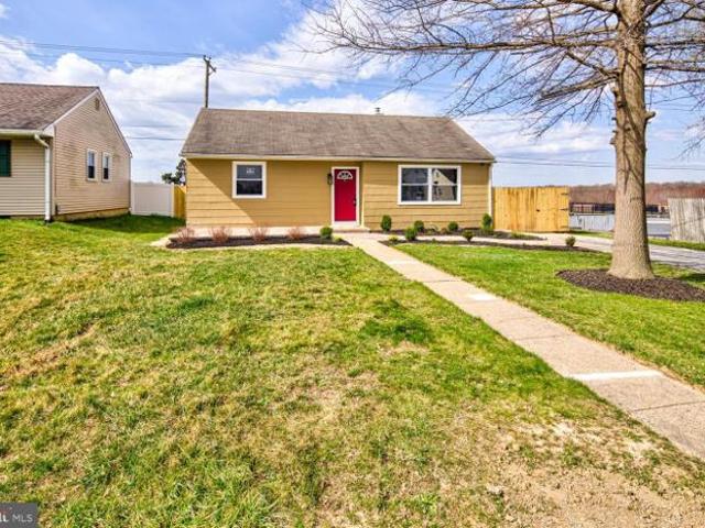 56 Morris Rd, New Castle, DE 19720