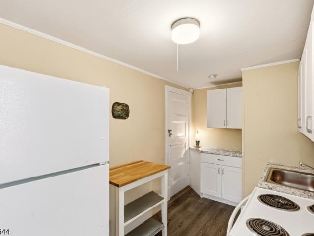 56 Mount Airy Rd # 1