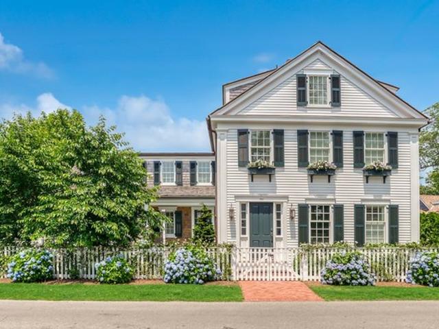 56 N Summer St, Edgartown, MA 02539