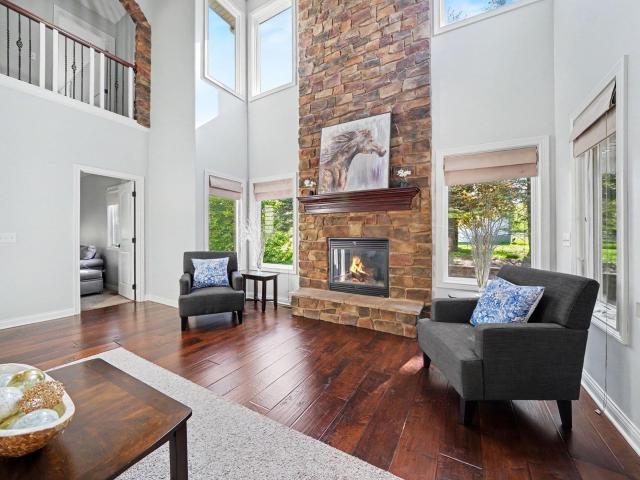 56 N Superior Avenue