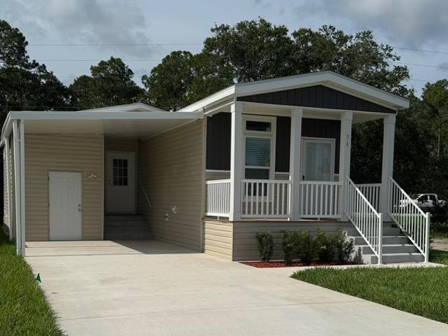 56 Pelican Dr, New Smyrna Beach, FL 32168