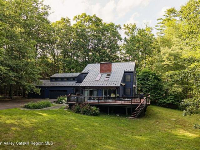 56 Ridge Rd, Shokan, NY 12481