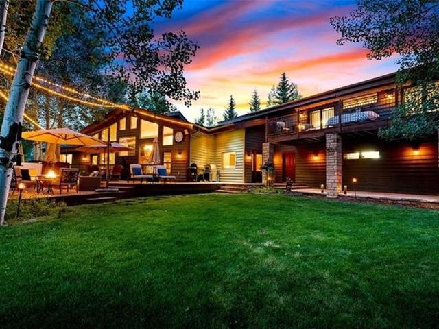 56 Riverside Dr, Silverthorne, CO 80498