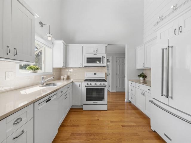 56 Southpoint Dr # 56