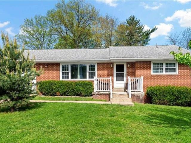 56 Spring Valley Rd, Washington, PA 15301