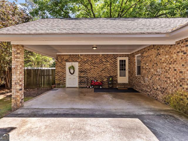 56 Surrey Trail SE