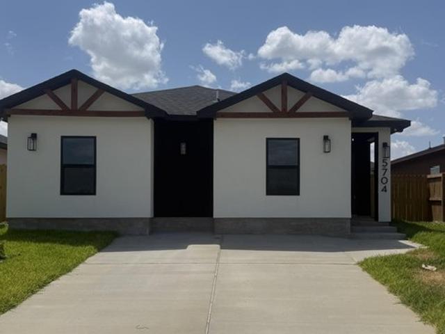 5704 Bramble Ln, Laredo, TX 78046