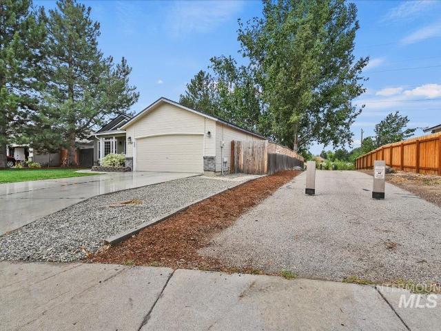 5704 S Moonflower Pl