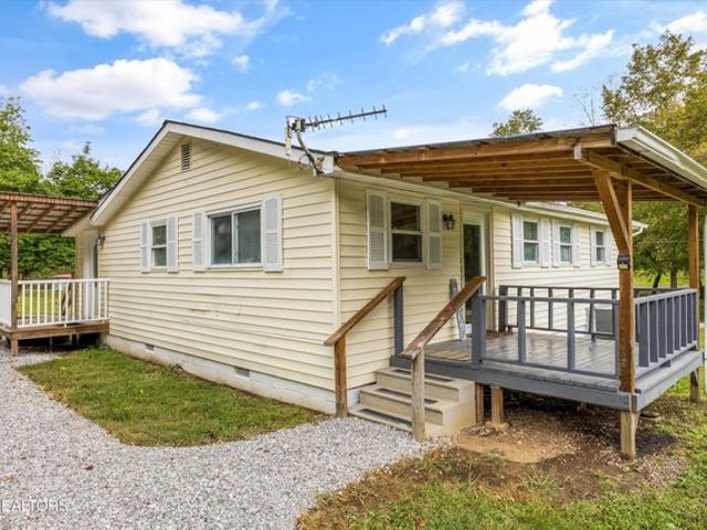 5704 Scott Hwy, Robbins, TN 37852