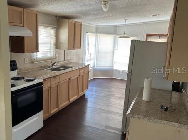 5705 Middlesex Dr, Tampa, FL 33615 | MLS #TB8413