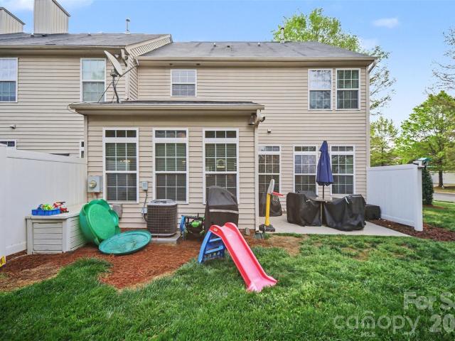 5705 Mossdale Ln, Charlotte, NC 28278 | MLS #4366