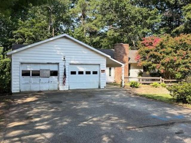 5705 Oakcrest Dr, Saint Leonard, MD 20685