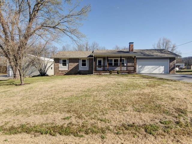 5705 E Brookmeadow Dr, Fair Grove, MO 65648