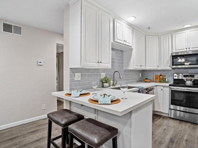 5705 Friars Rd 8, San Diego, CA 92110