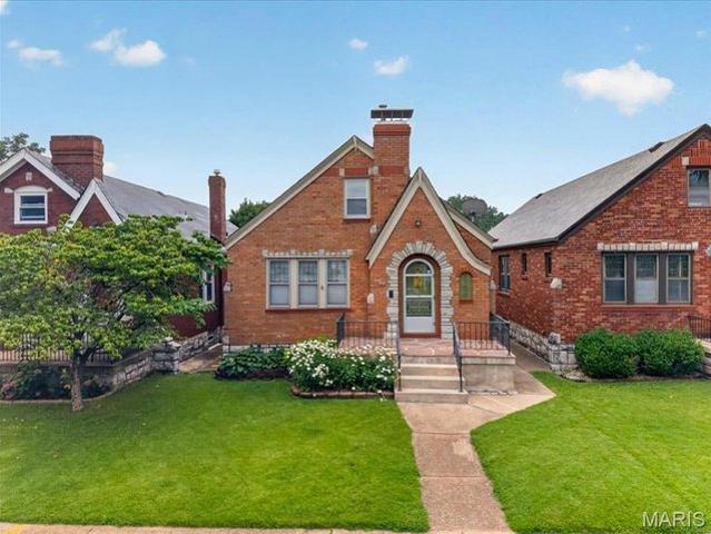 5706 Nottingham Ave, Saint Louis, MO 63109