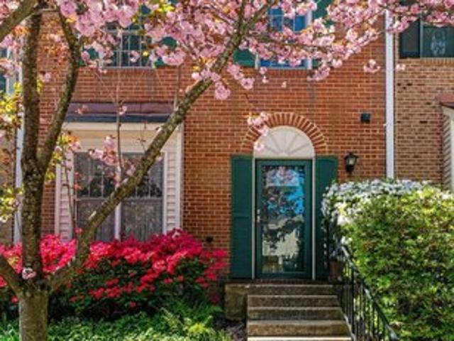 5706 Lakeside Oak Ln, Burke, VA 22015