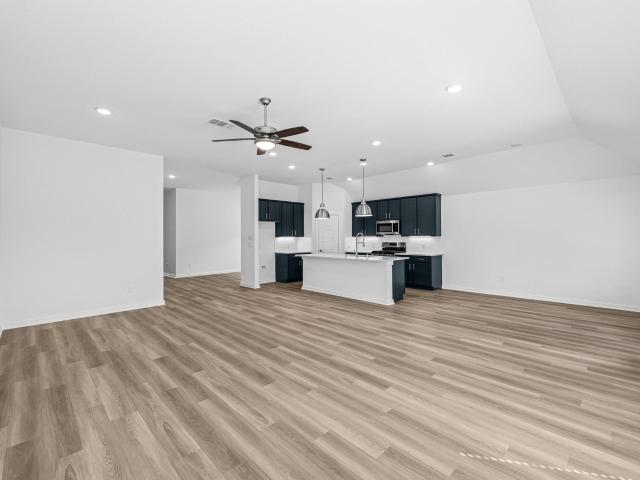 5706 Sunland Trail