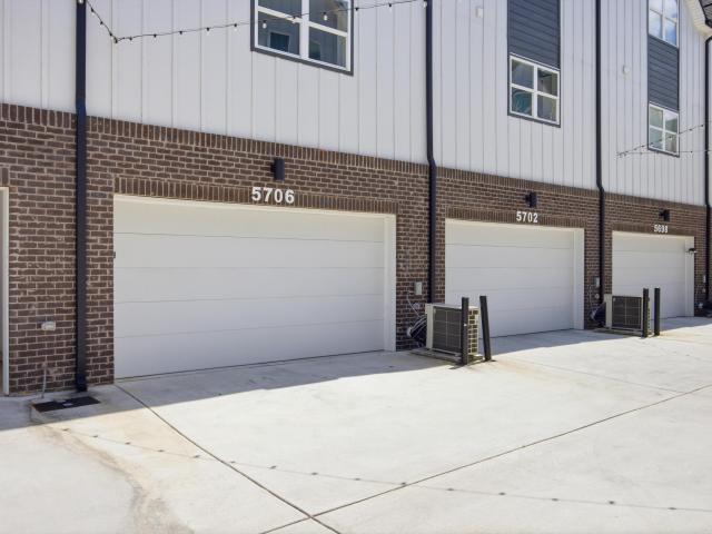 5706 Sofias Circle