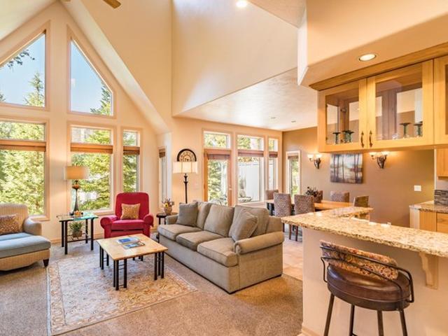 57074 Peppermill Cir Unit 33E, Sunriver, OR 97707