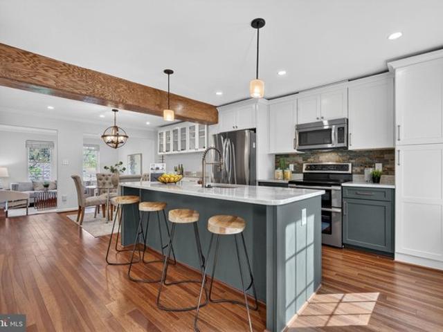 5707 Lawsons Hill Ct, Alexandria, VA 22310