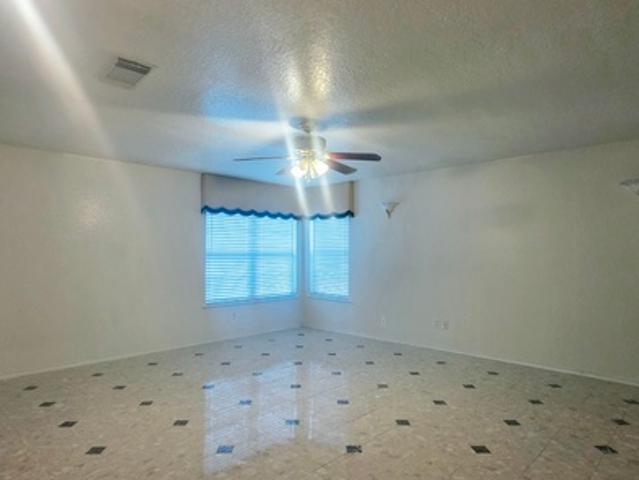 5707 Lovett Oaks