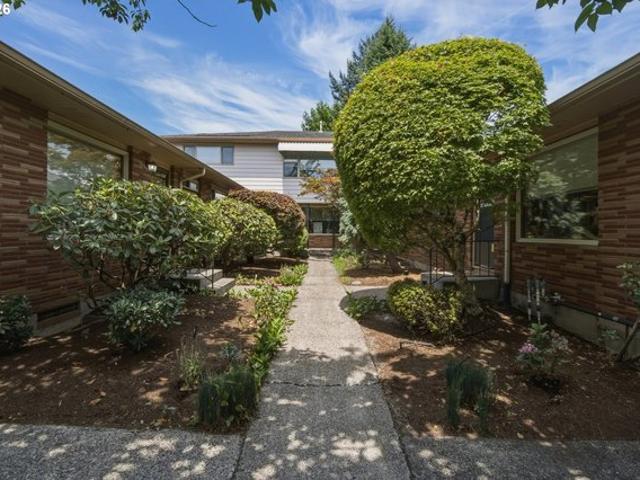 5707 SE Division St, Portland, OR 97206
