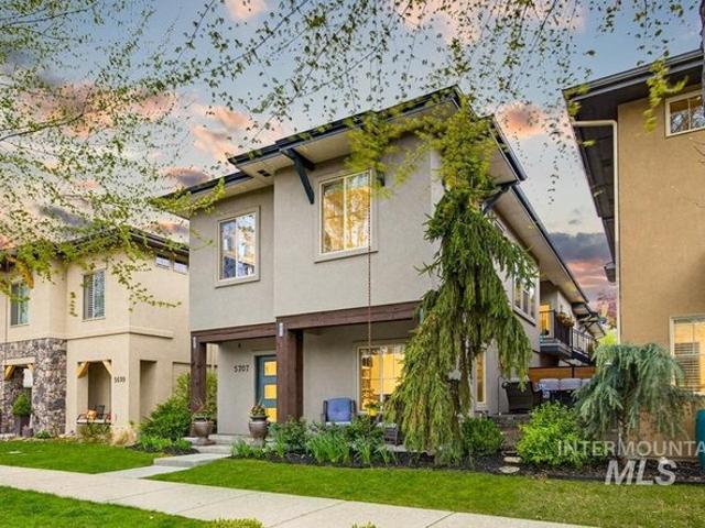 5707 W Hidden Springs Dr, Boise, ID 83714