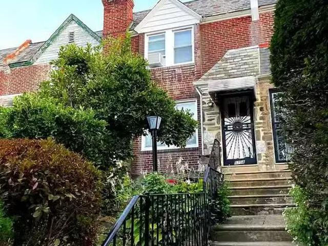 5708 NASSAU RD, PHILADELPHIA, PA 19131 Single Family Residence.