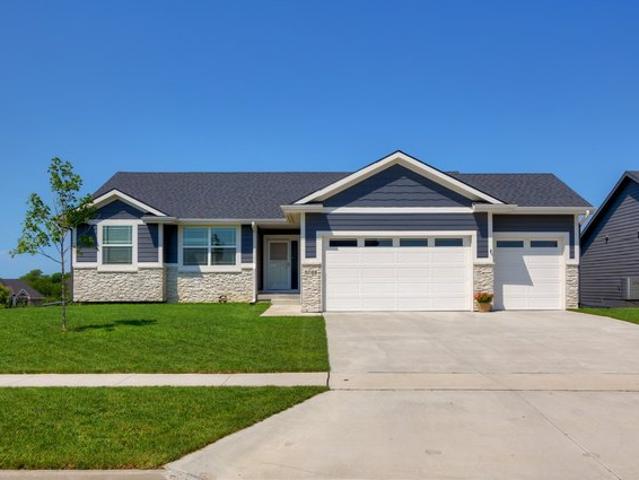5708 NE Northgate Dr, Ankeny, IA 50021