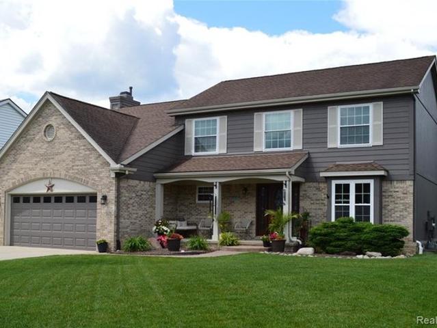 5708 Berwick Ct, Independence, MI 48346