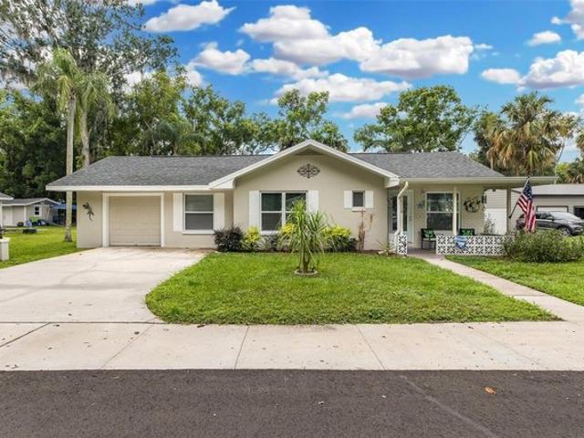 5708 Homecrest Rd, New Port Richey, FL 34652
