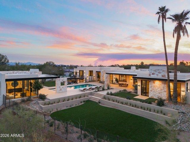 5709 N Harding Dr, Paradise Valley, AZ 85253