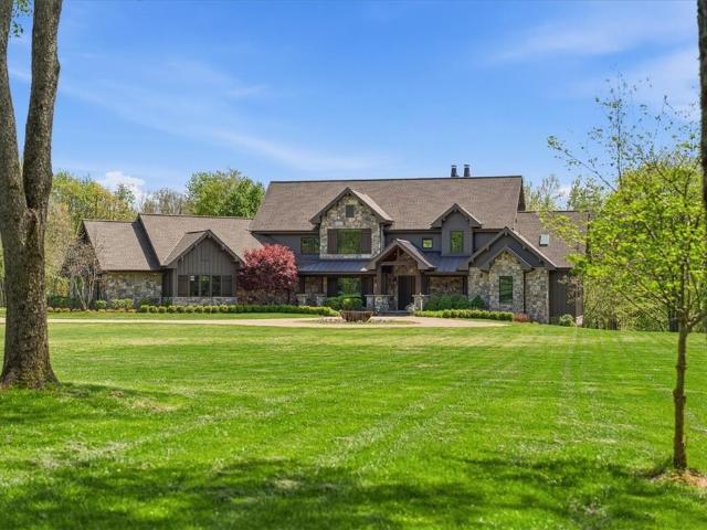 5709 N Montour Rd