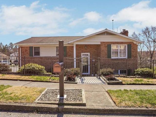 5709 Cricket Ln, Harrisburg, PA 17112
